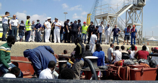 Le anomalie dello stato di emergenza sull’immigrazione - Openpolis